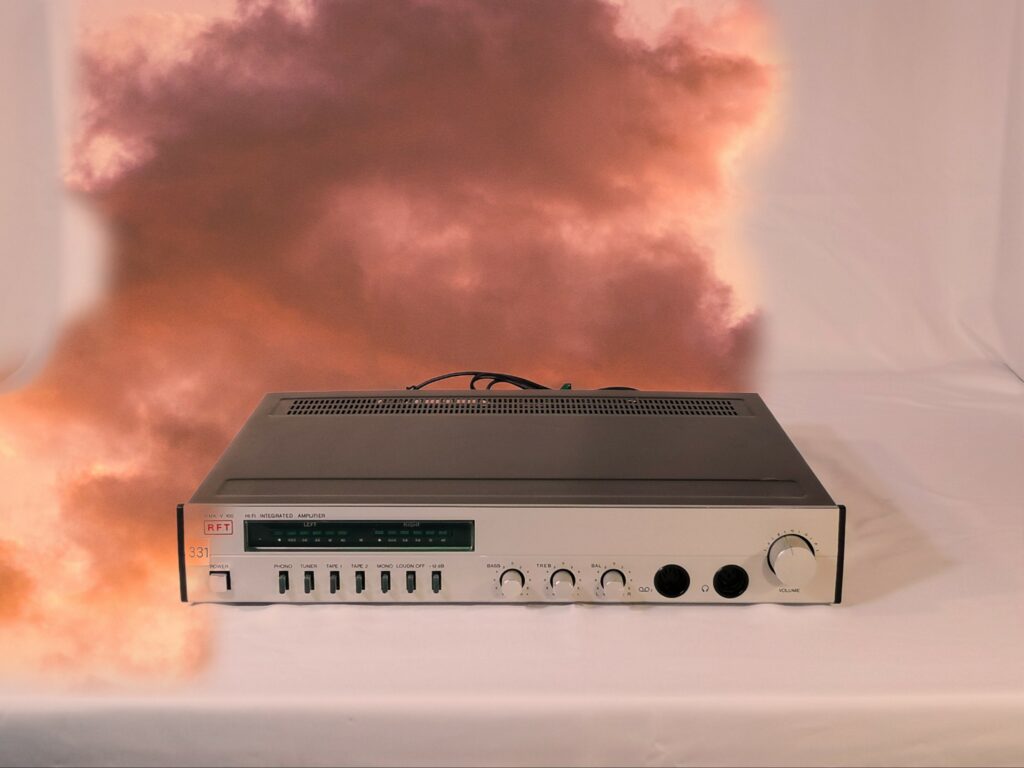 RFT VerstärkerHMK-V100 silber/grau - DDR-HIFI-TECHNIK